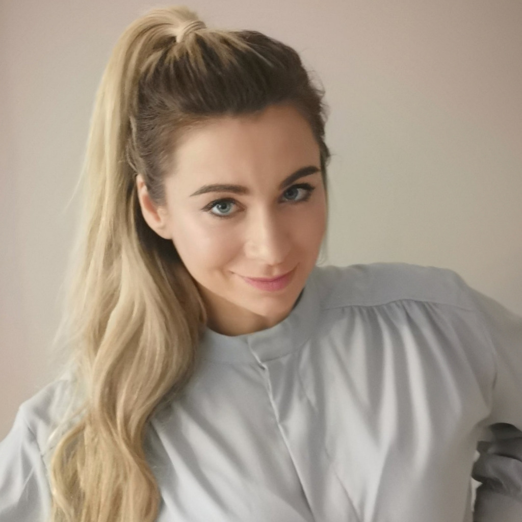 Carolin Schultz - CEO - Wandzauber | XING