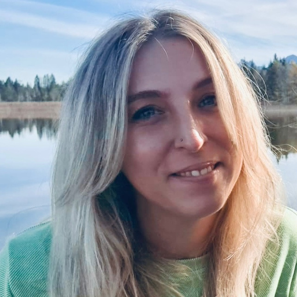 Angelika Raschke - Kommissioniererin - GameStop | XING