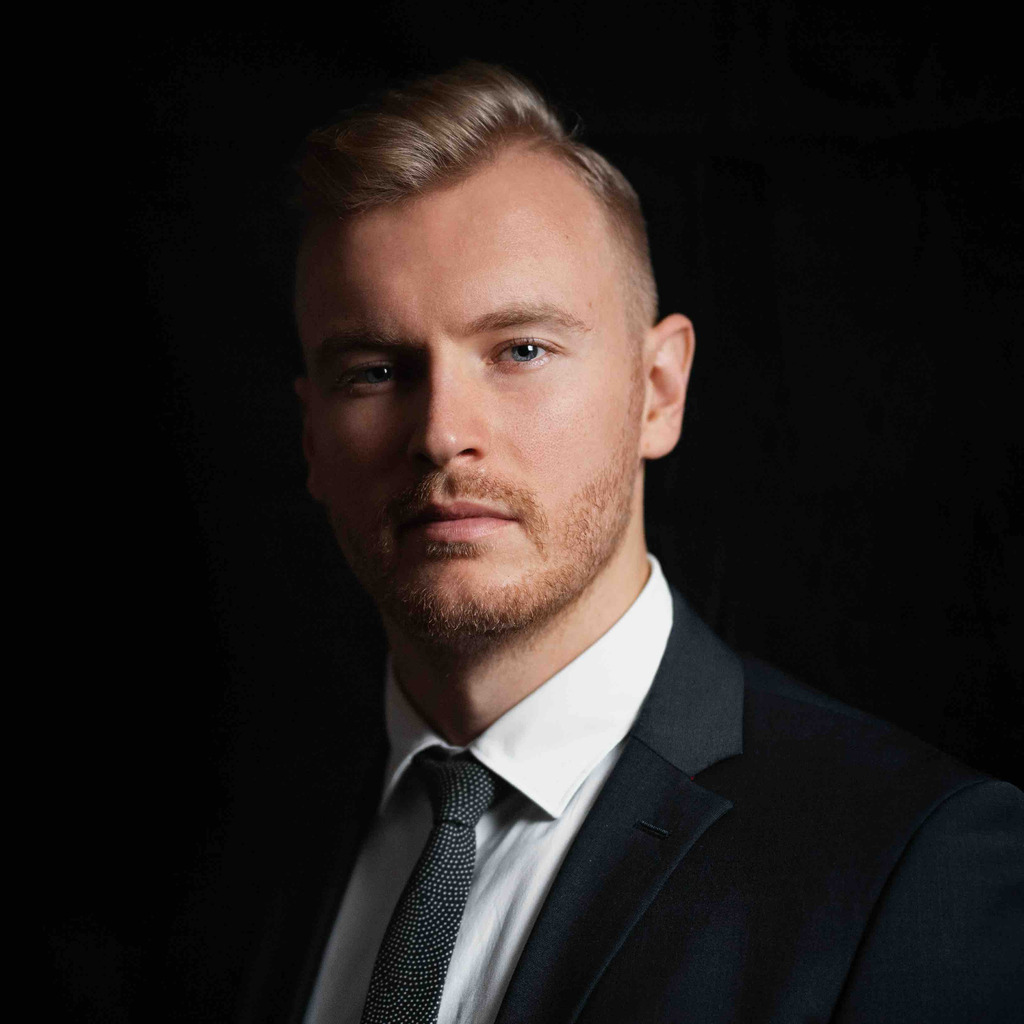 Fabian Heinker - Vergütungsverhandlungen und vertragsrechtliche Fragen ...