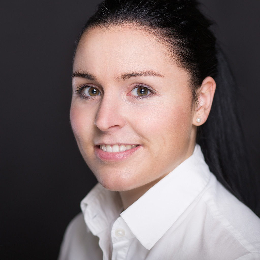 Stephanie Schwarz - International Management, - University of Applied ...