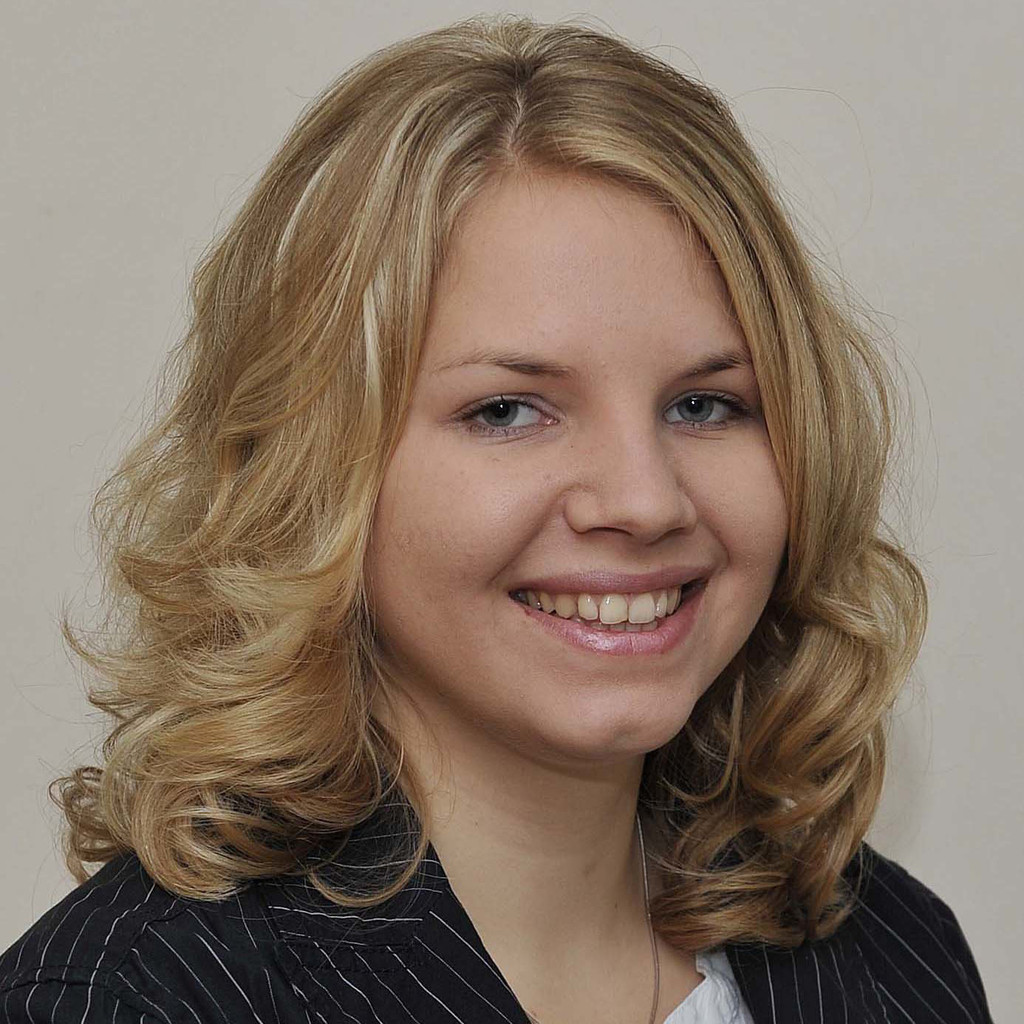 Anna Fuchs - Aktuarin im Bereich Produktkalkulation - Süddeutsche ...