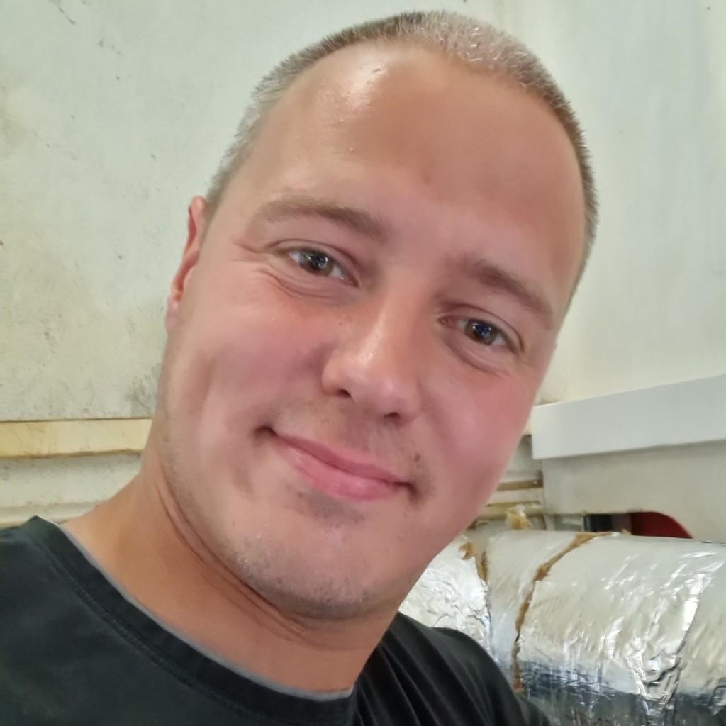 Christopher Mock - Fachlagerist- WAP Verladung - redcoon GmbH | XING