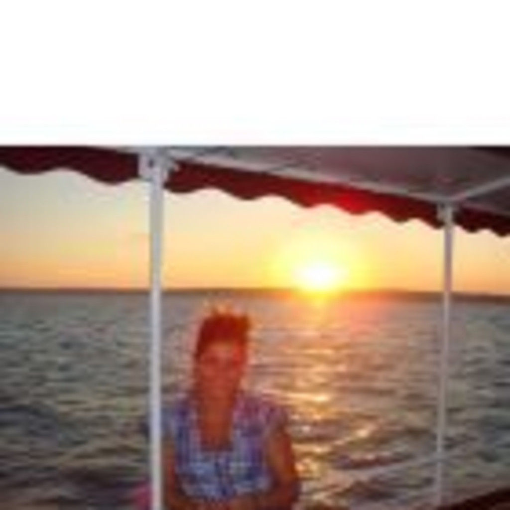 Andrea Peller - irodavezető - Helvét Kft | XING