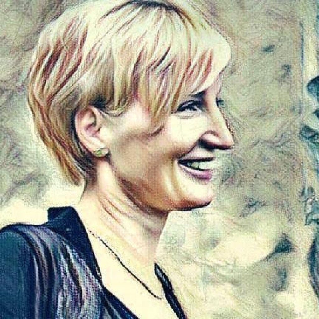 Alejandra Gleisner - Founder and CEO - iExcelU | XING