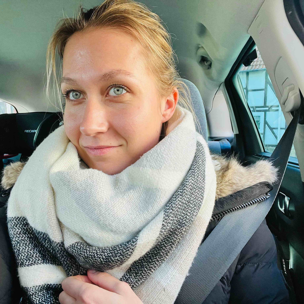 Anna-Lena Käse - examinierter Altenpfleger - Pacura med GmbH | XING