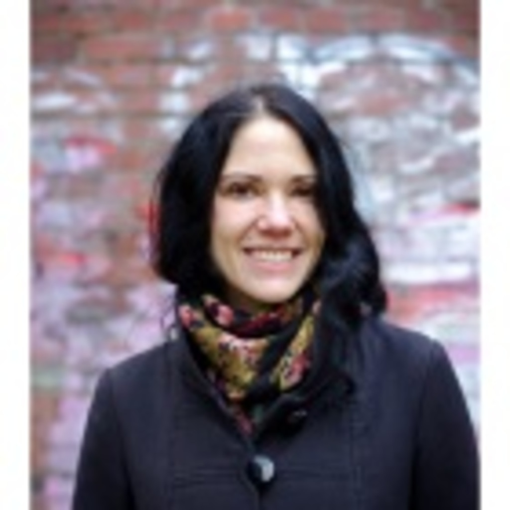 Katrin Strohl - Kuratorin und Sammlungsleiterin - DDR Museum | XING