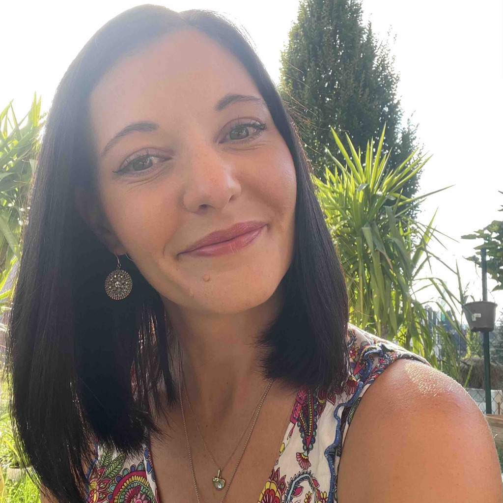 Apotek Kessy - Perumperindo.co.id