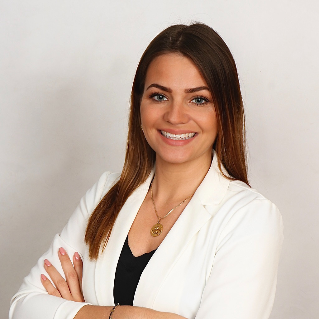 Sarah Hubbuch - Trade Marketing Managerin - PARSA Haar- und Modeartikel ...