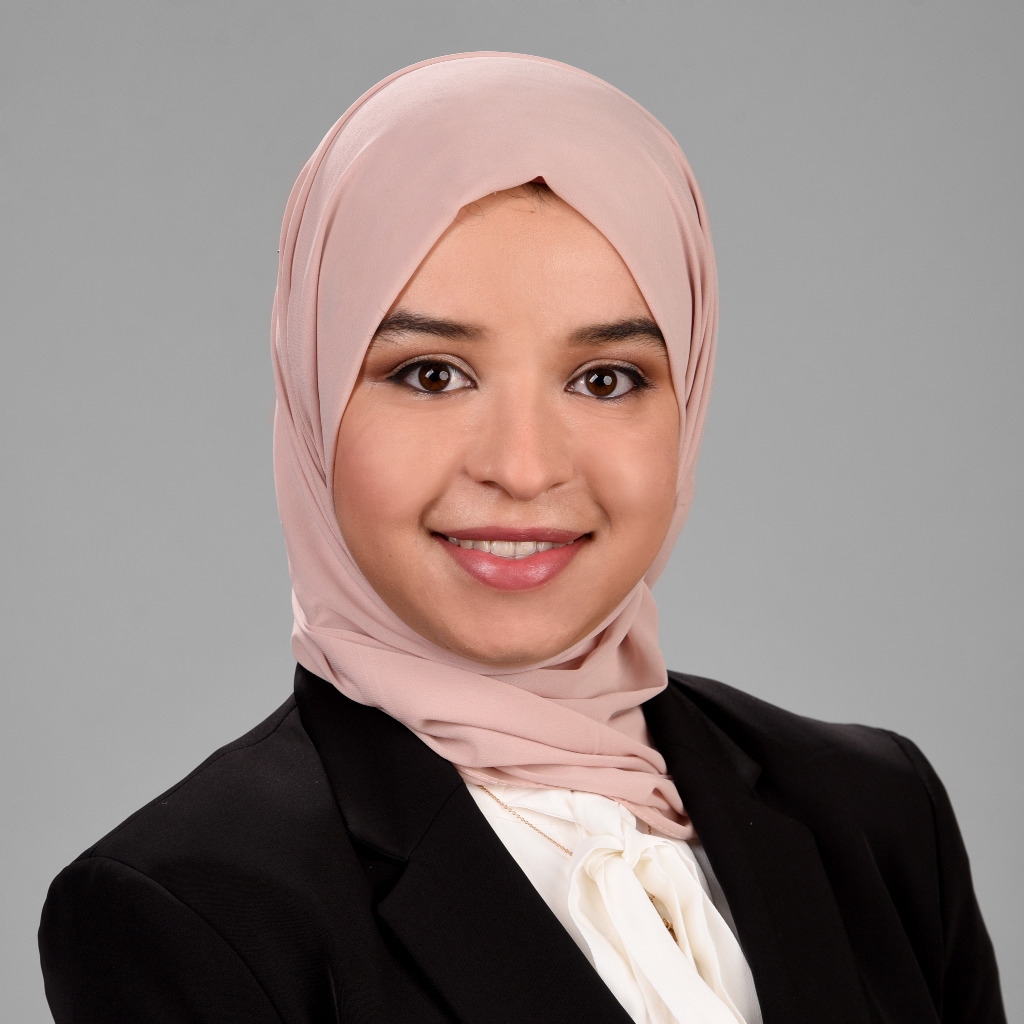 aya riahi: Ausbildung und Berufserfahrung | XING