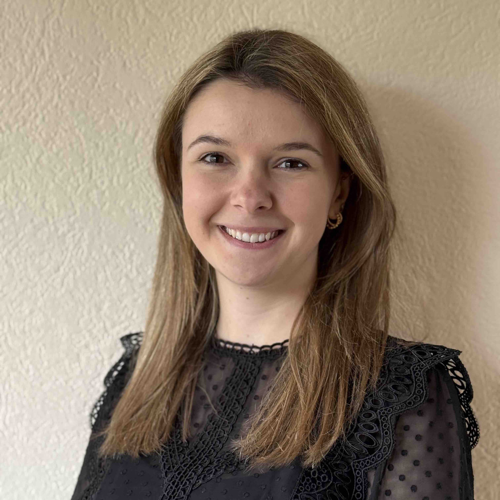 Emma Raab - Kauffrau für Büromanagement - Raab Rosen | XING