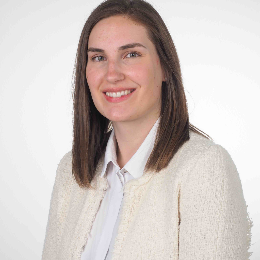 Laura Rebekka Wolf - Team Assistant Acquisition & Sales - Allianz Real ...