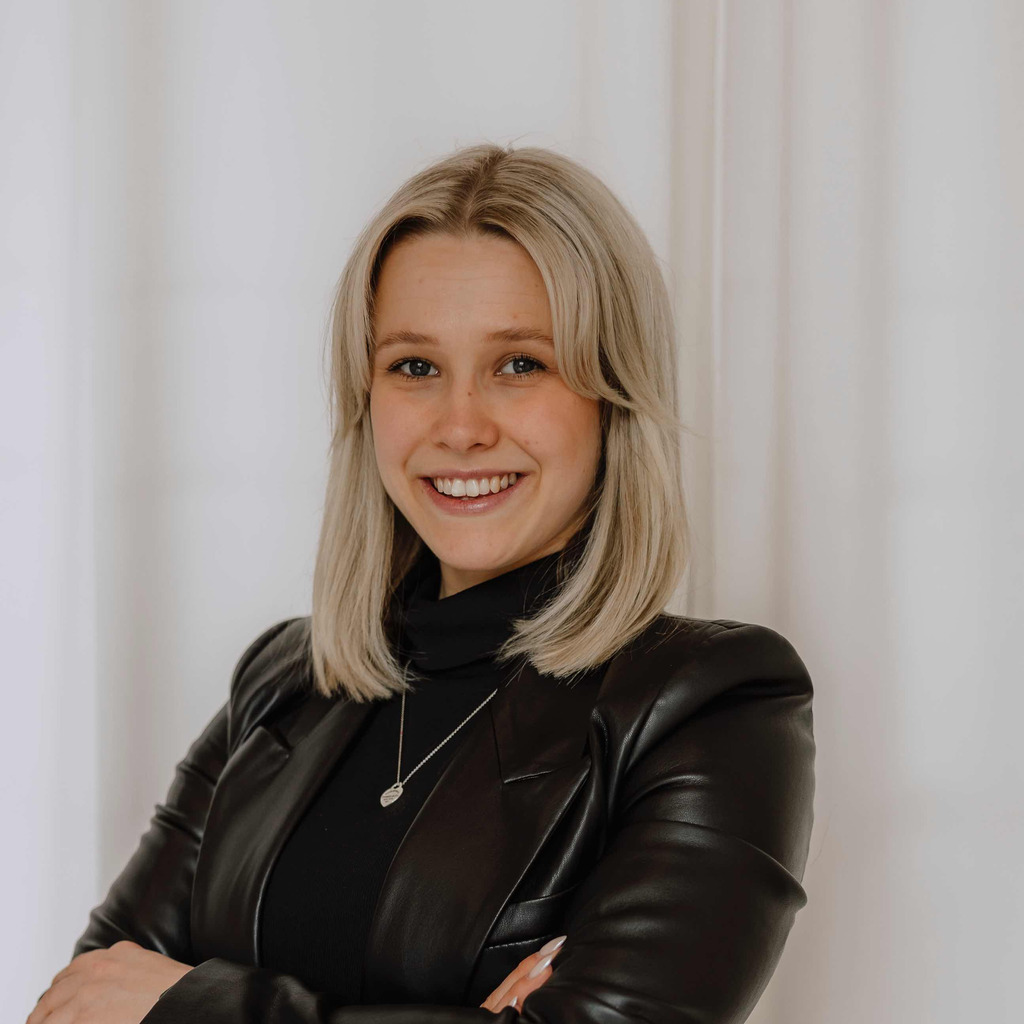 Leah Beier - Vertriebsmitarbeiter - ABC GmbH Professionelle ...