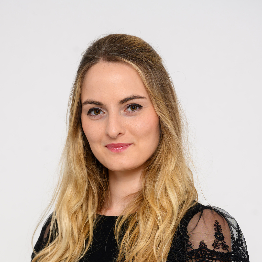 Laura Denise's Instagram, Twitter & Facebook on IDCrawl