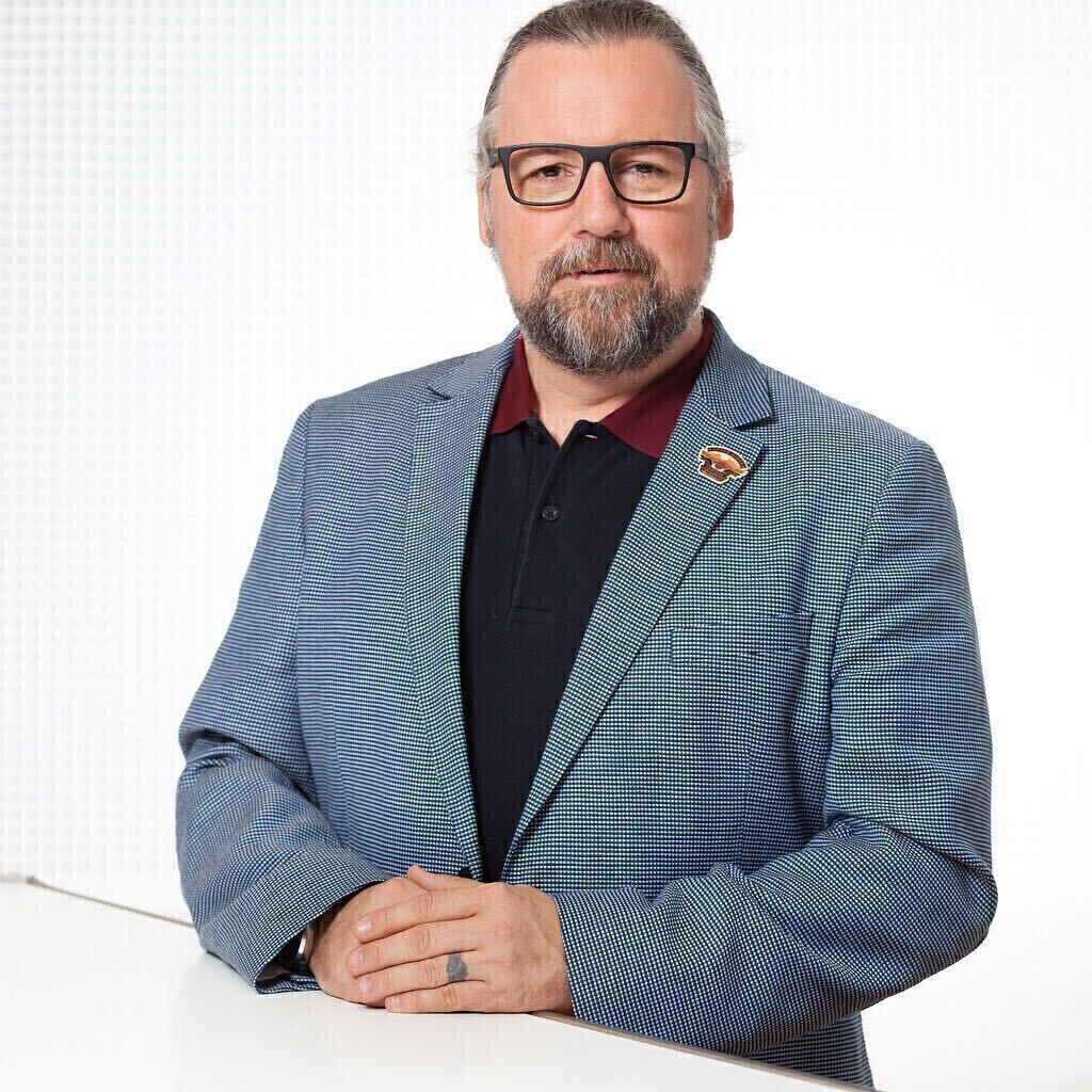 Robert Miedinger - Teamleiter technisches Gebäudemanagement ...