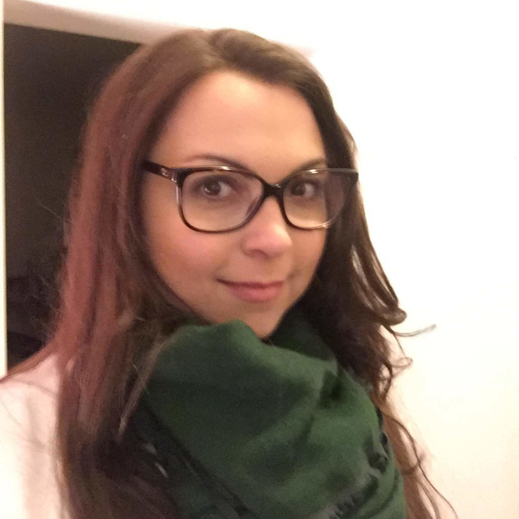 Laura Kott - Teamleitung Studienberatung & Vertrieb - IU Internationale ...