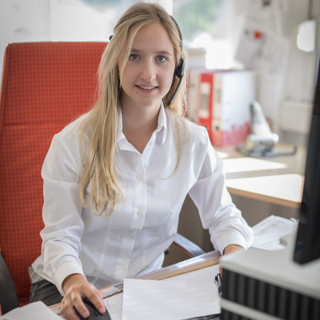 Alina Franz - Controller - CMS Dienstleistungs-GmbH | XING