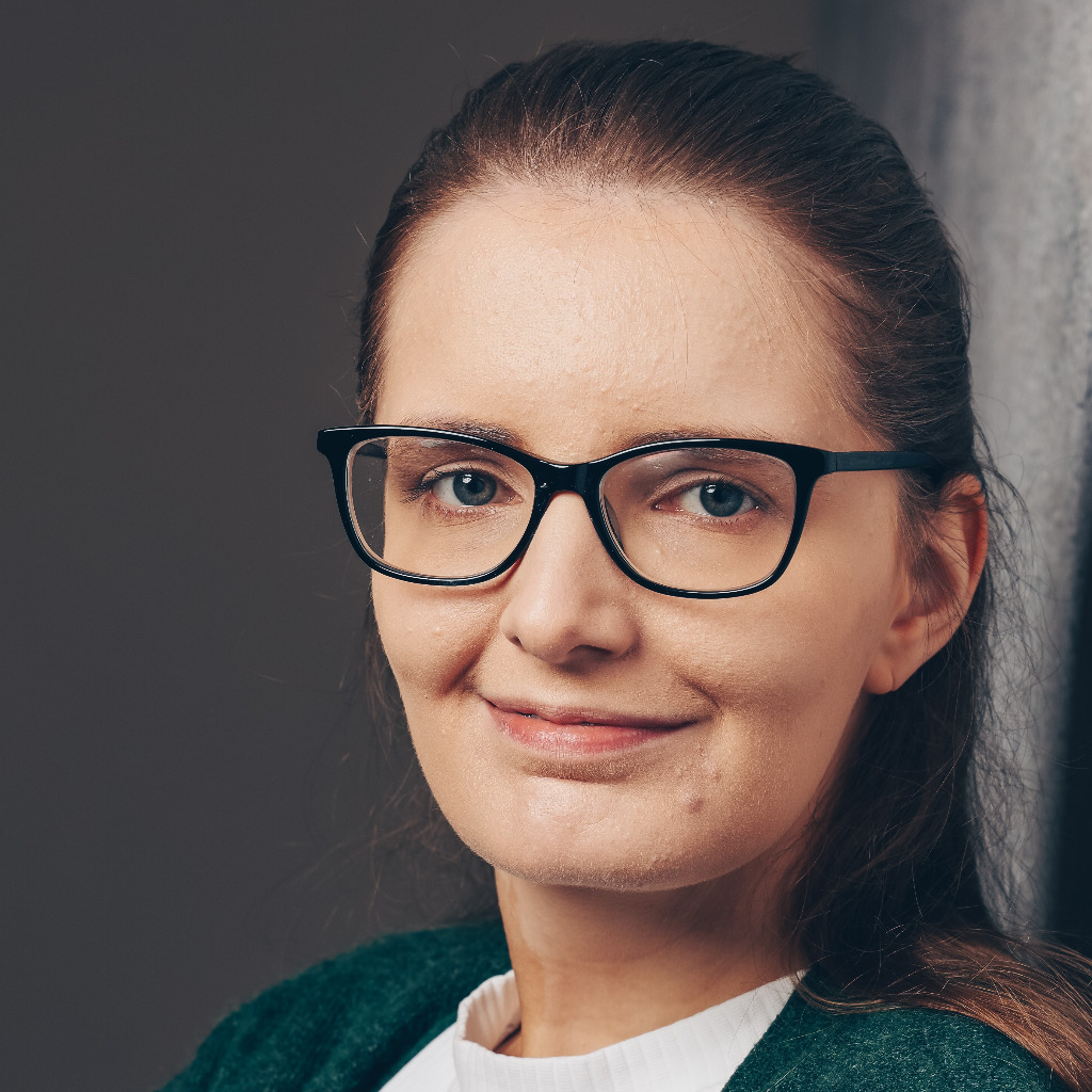 Christin Hilmer - Consultant - Power Reply GmbH | XING