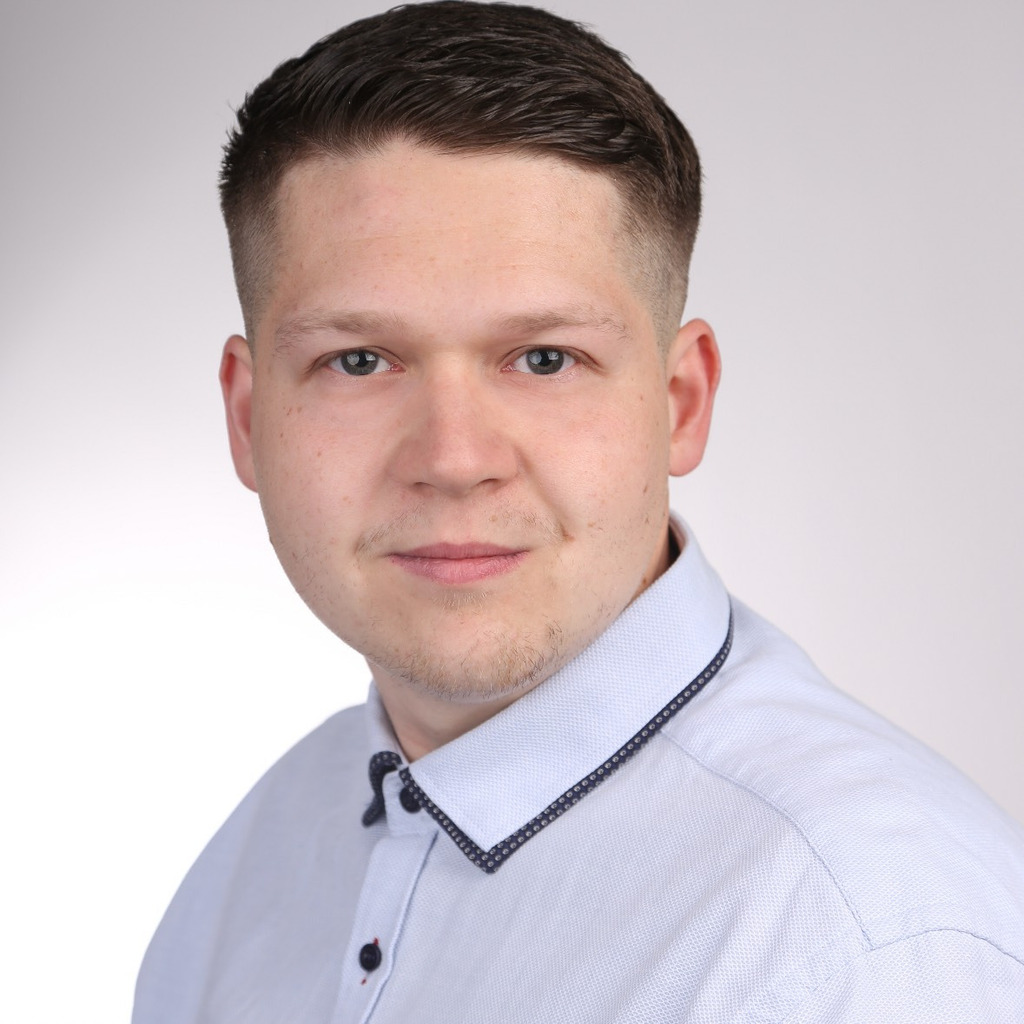 Lukas Albrecht - Mitarbeiter Technische Dokumentation - Stürmer ...