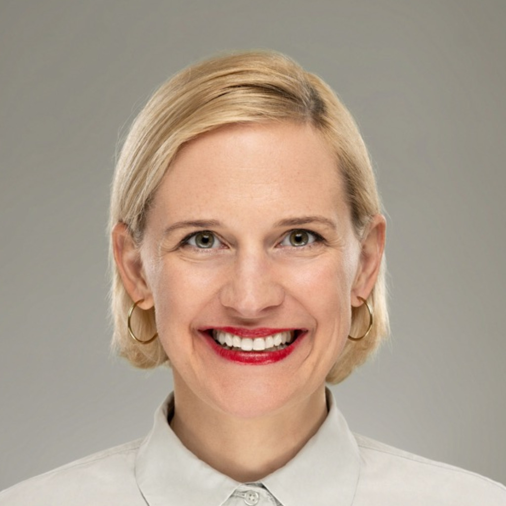 Sarah Kerschbaum - Sprecherin - Sarah Kerschbaum | XING