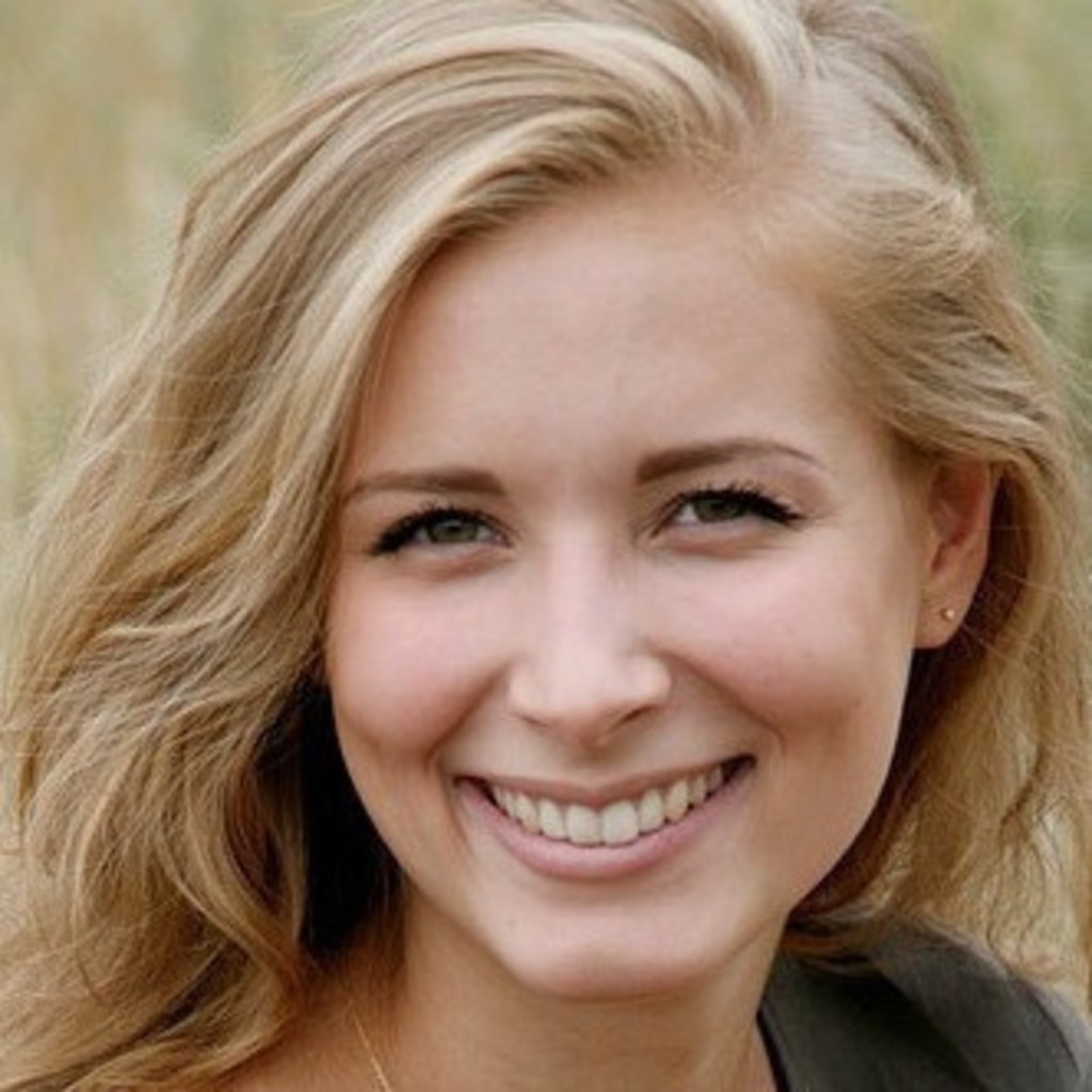 Emma Benson's Instagram, Twitter & Facebook on IDCrawl