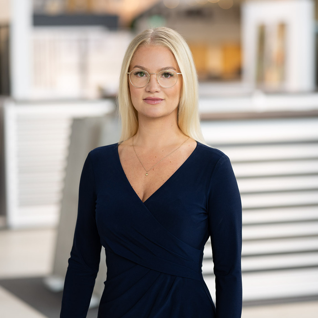 Eva-Maria Auer - Gesellschafterin - AUER Bauzentrum | XING