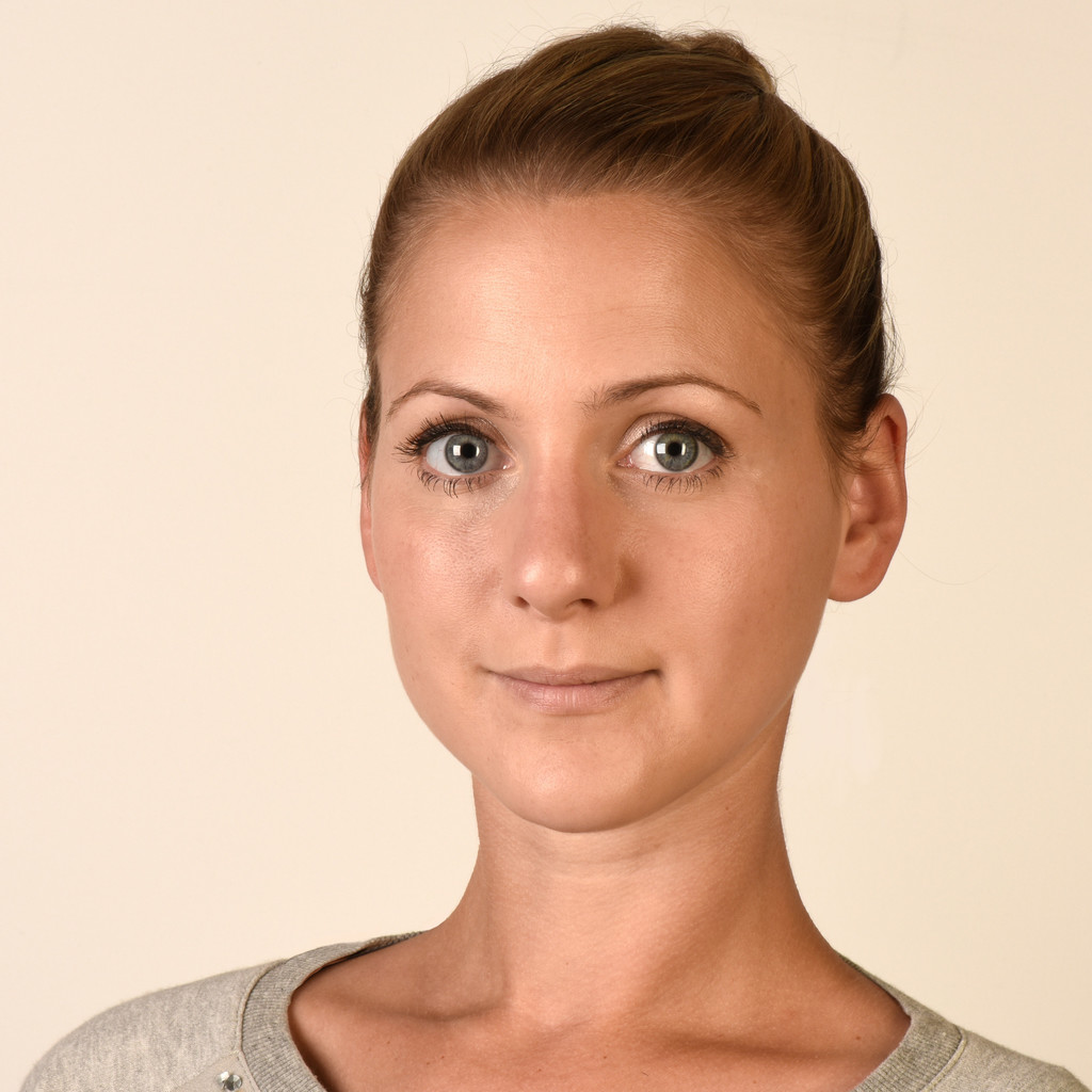 Kim-Fee Niemeyer - Redaktionsleiterin - CKB mediahouse GmbH | XING