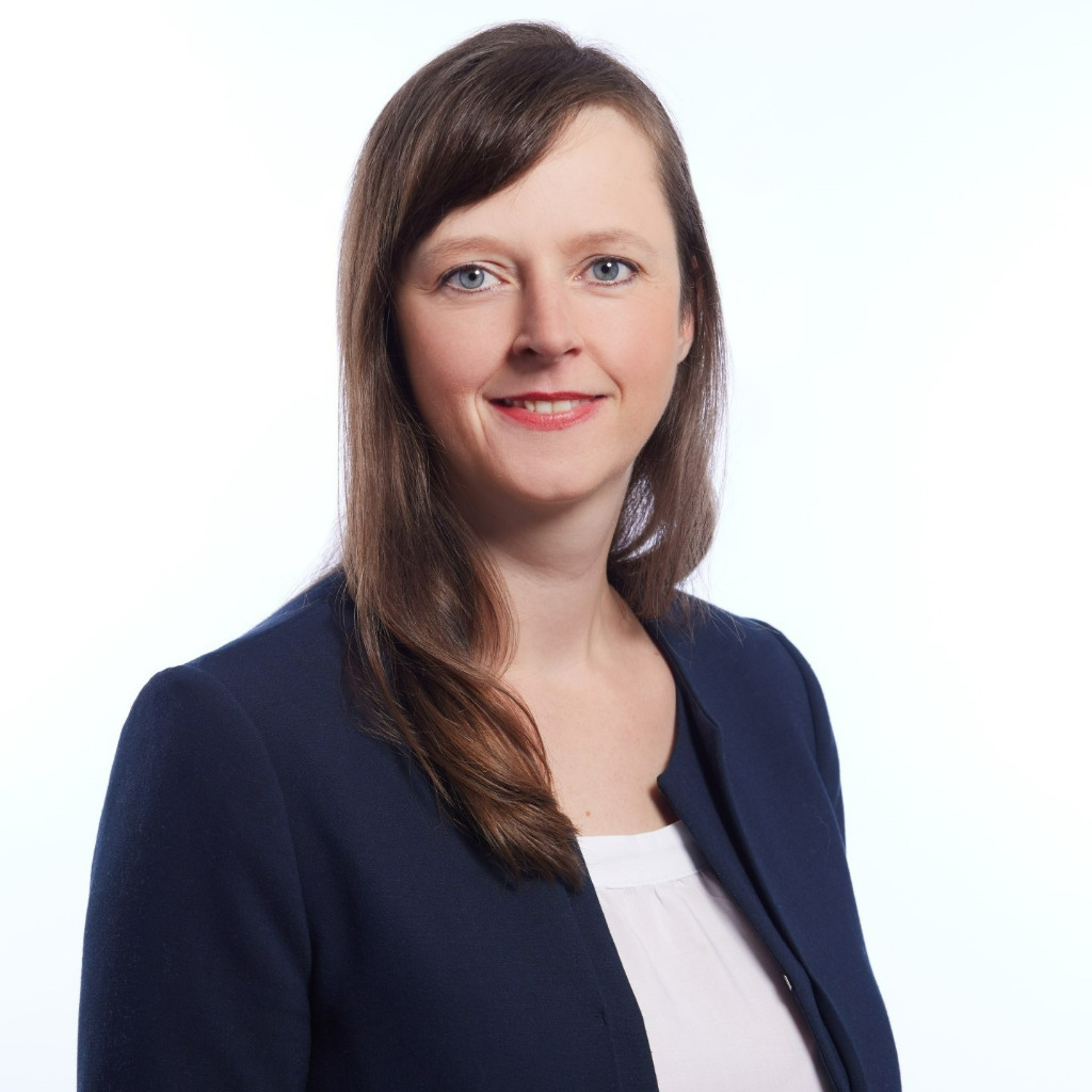 Prof. Dr. Cornelia Reindl - Professorin für Personalentwicklung - IU ...