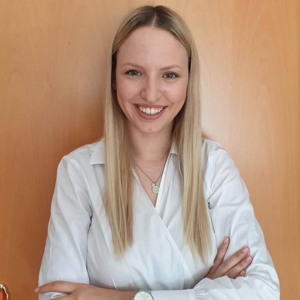 Kristina Travica: Ausbildung und Berufserfahrung | XING
