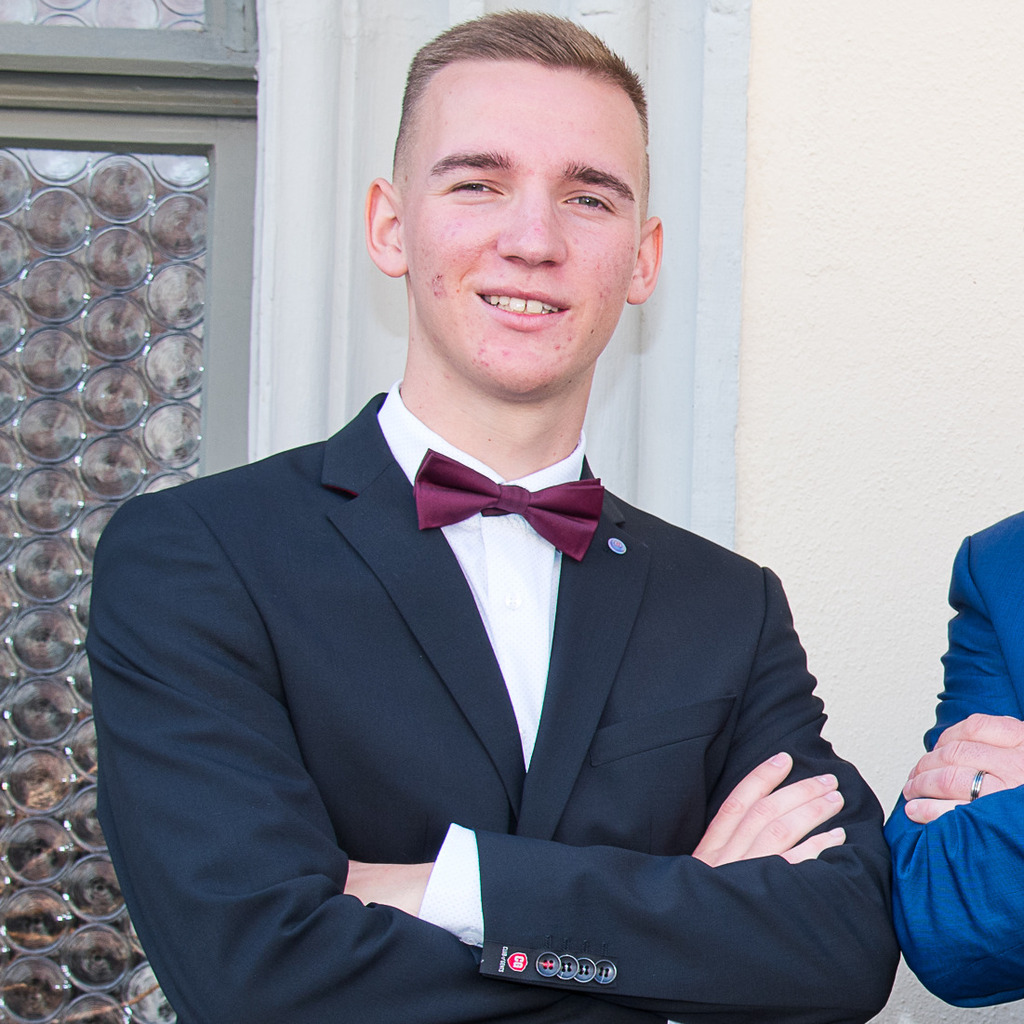 Tom Scheffel - Front Office Schichtleiter - H-Hotels.com | XING