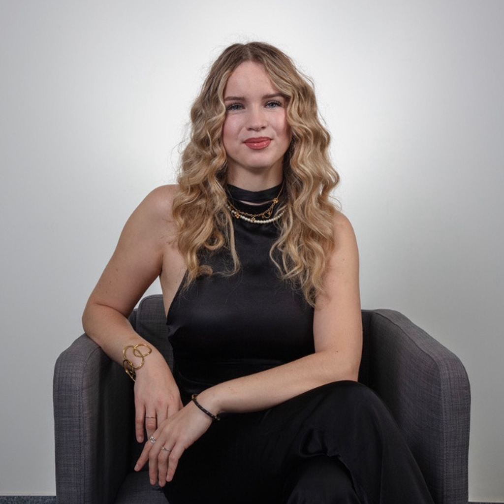 Julia Snigur - Werkstudentin im Buying - Buying Labs GmbH | XING