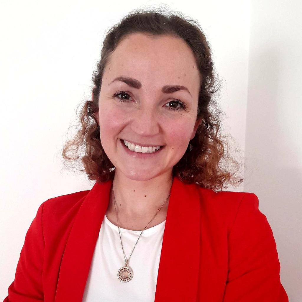 Kira Weiß - Personalreferentin - Gesellschaft für Internationale ...