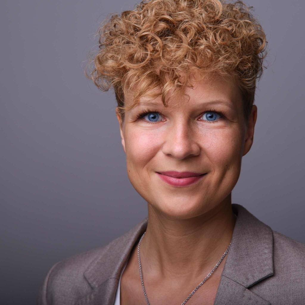 Lisa Behrens - TV Studio Manager - AIDA Cruises | XING