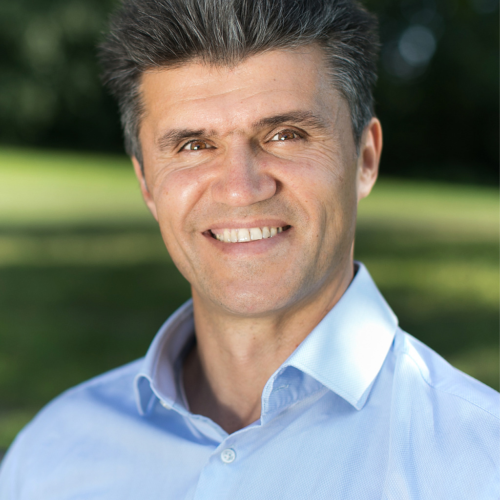 Peter Ivanov - AI and Leadership Expert, Keynote Speaker, Bestselling Author, Executive Coach ...