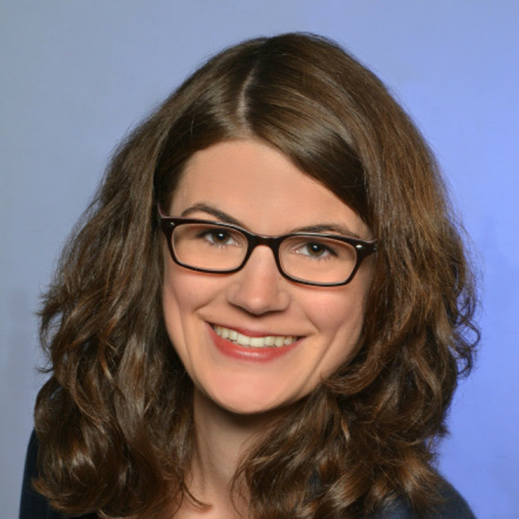 Julia Lindner - Customer Service Agent (Französisch,Englisch ...