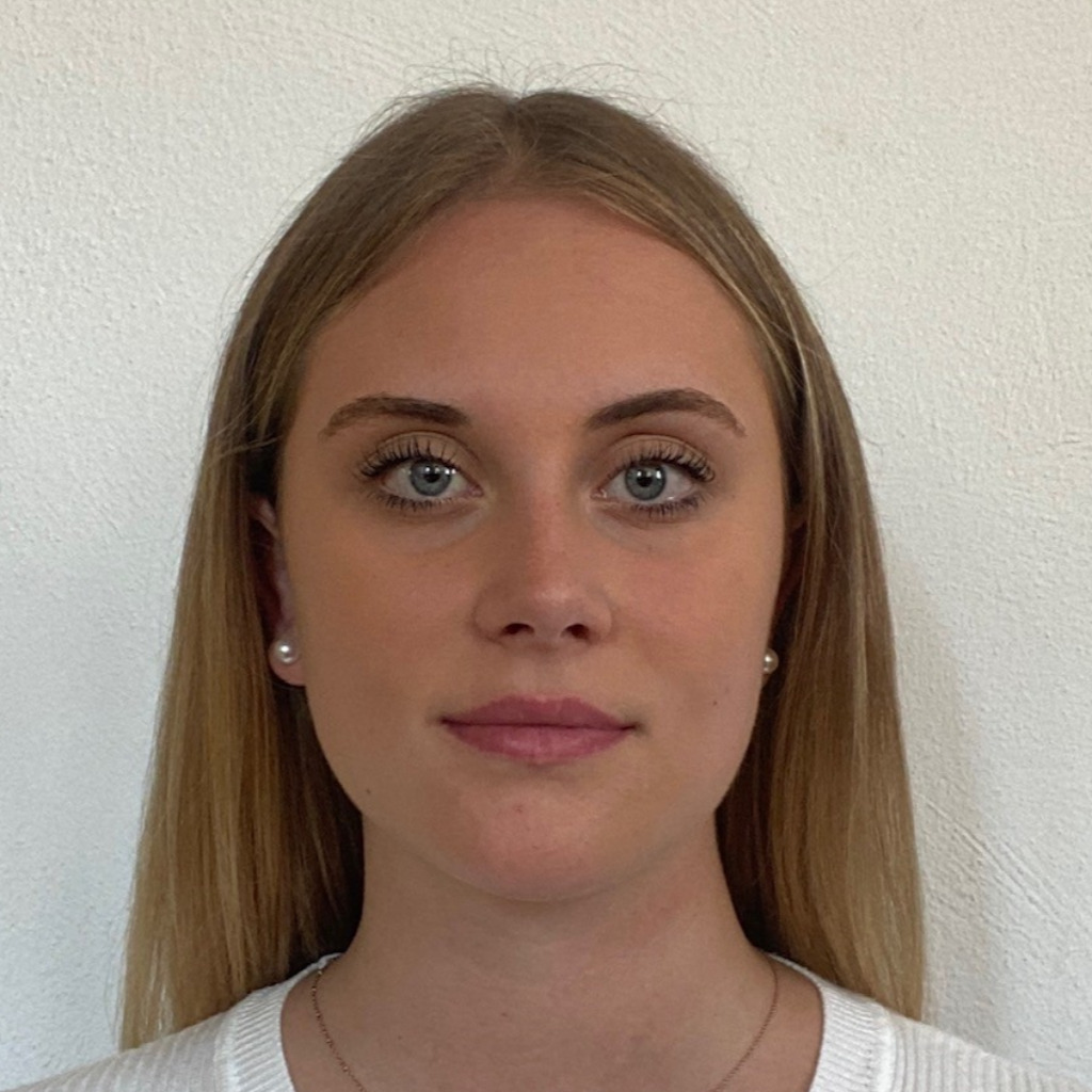 Antonia Butz - Marketing Management - IU | XING