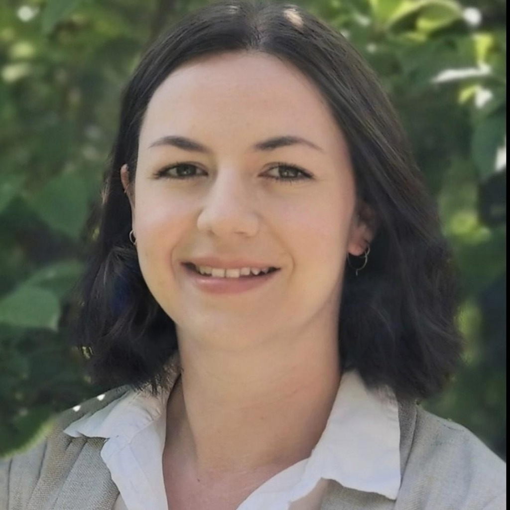 Sarah Stenner - Personalreferentin - Knettenbrech + Gurdulic Service ...