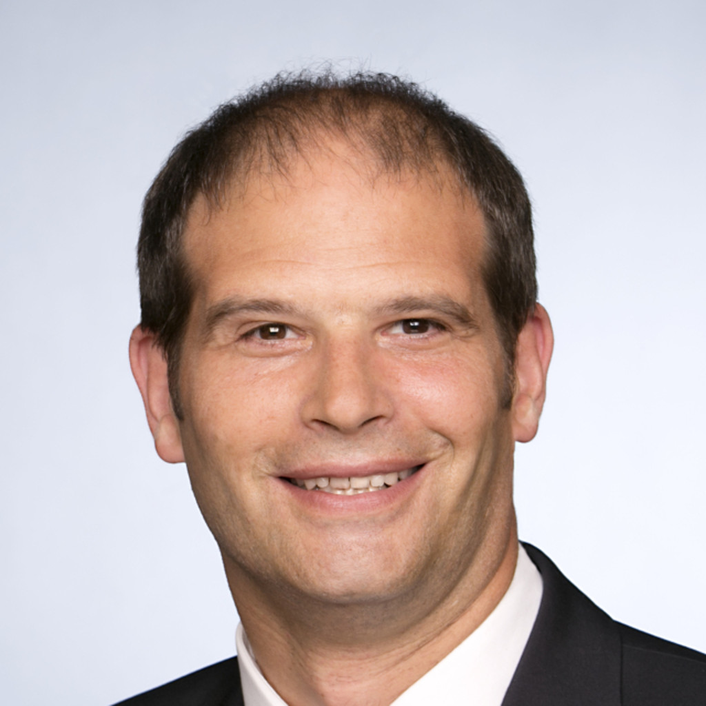 Stefan Bauer - Business Analyst - Deutsche Bank Investment Services | XING