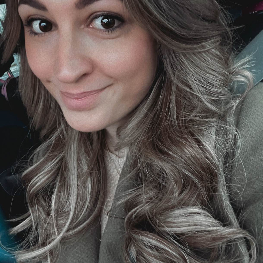 Stella Groll - Hebamme - Muldenthalkliniken GmbH | XING