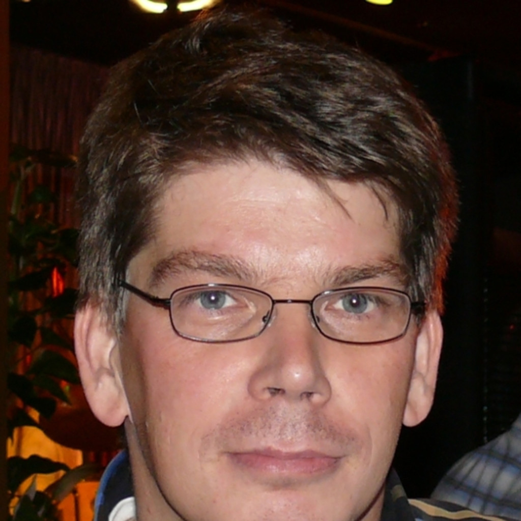 Dipl.-Ing. Hermann Bischoff - Sales Director / Global Product ...