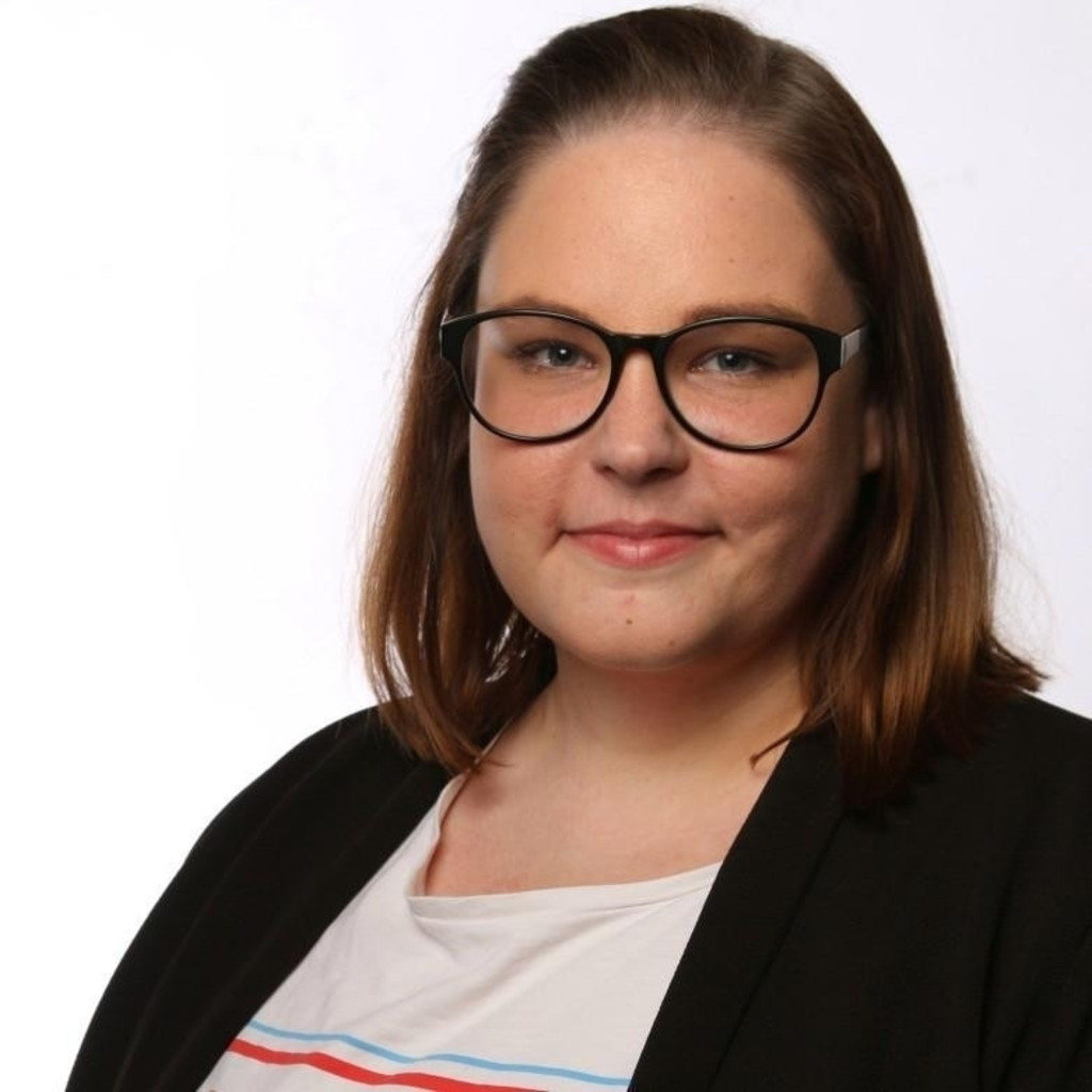 Laura Schaefer's Instagram, Twitter & Facebook on IDCrawl