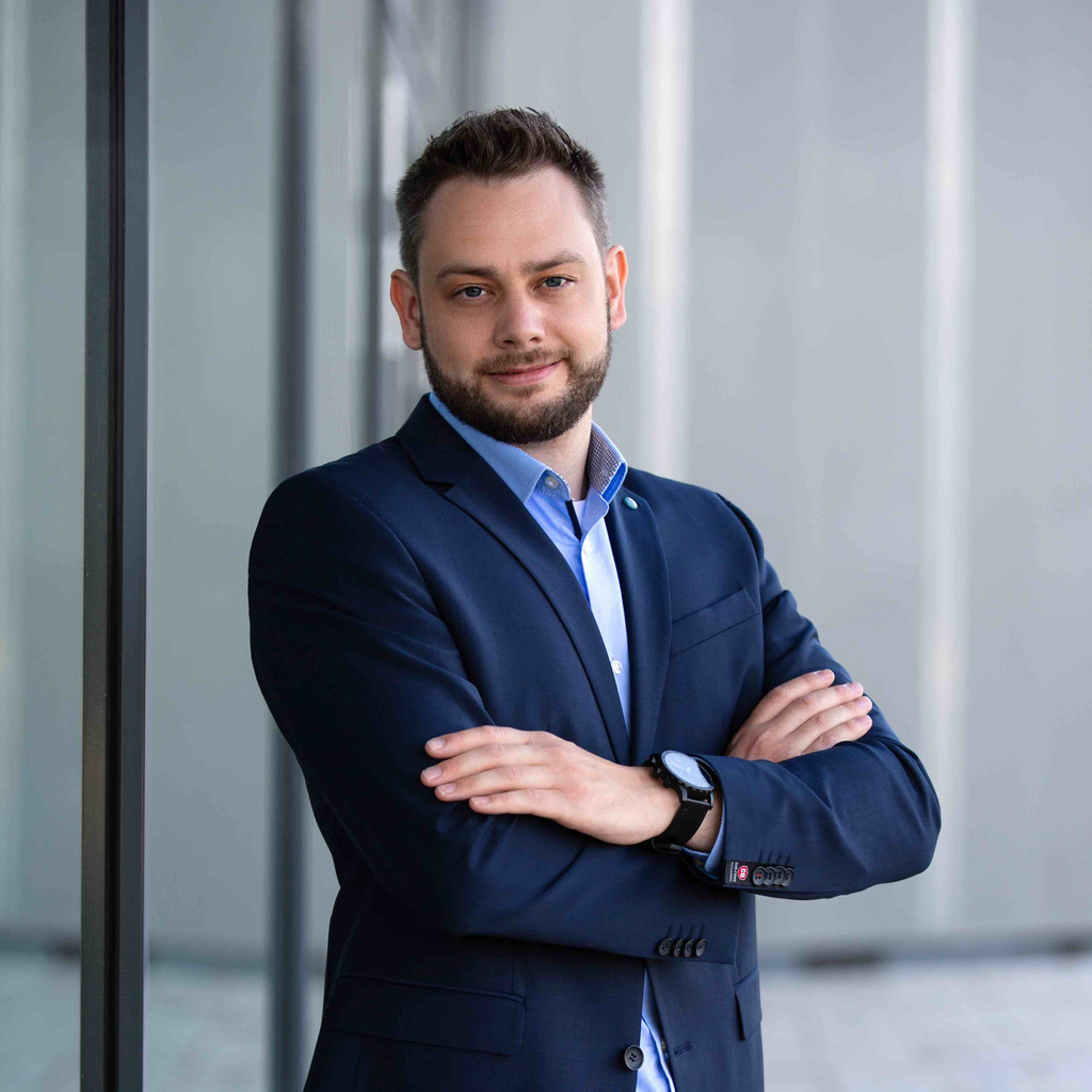 Felix Everding - Manufacturing Engineering - POLYTEC GROUP Deutschland ...