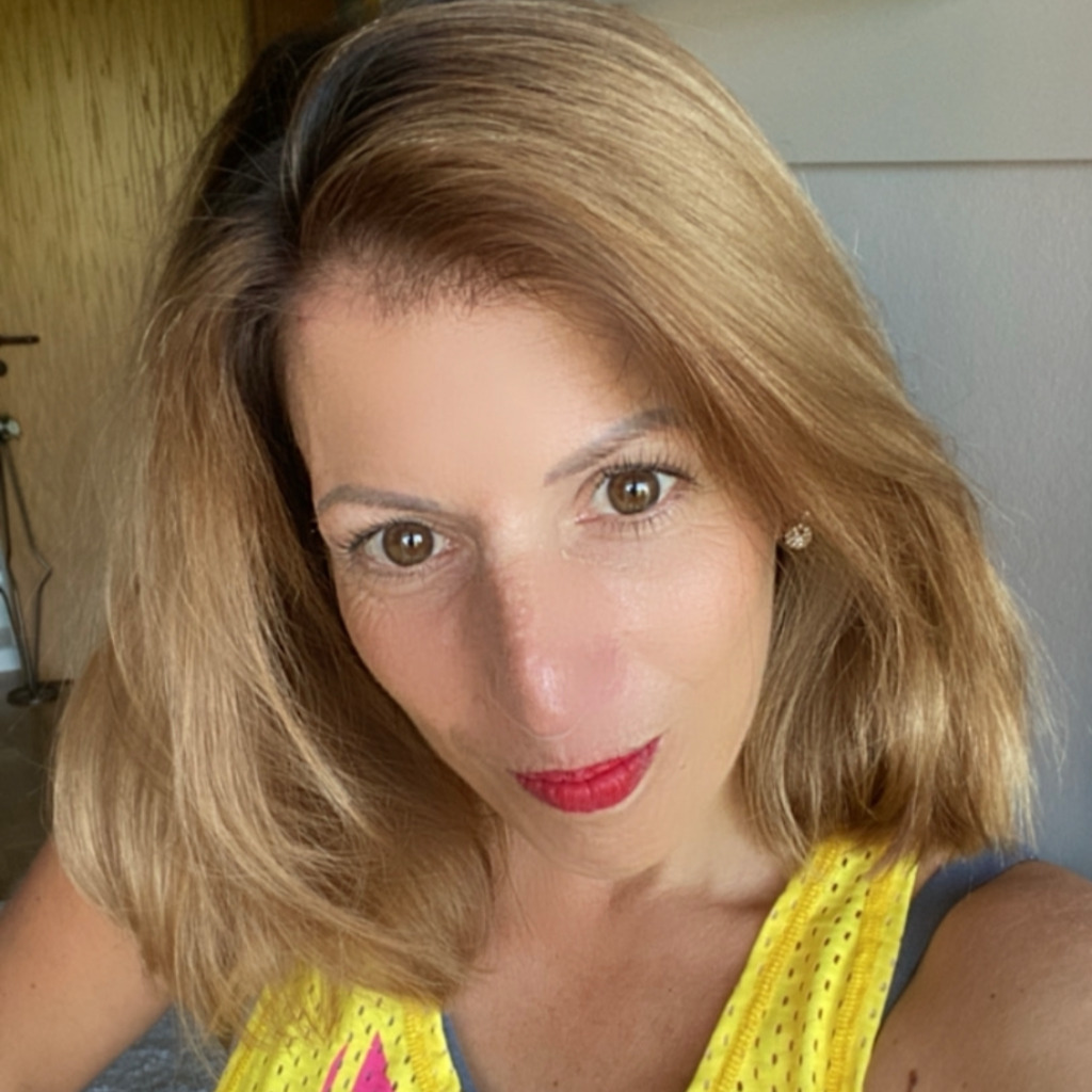 Lisa Majewski's Instagram, Twitter & Facebook on IDCrawl