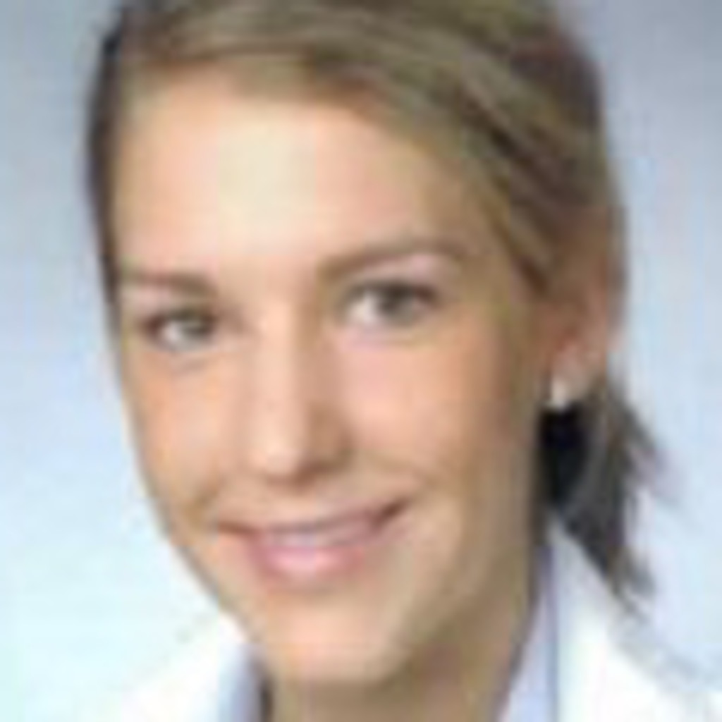 Anna-Lena Claussen - Senior Analyst - Accenture | XING