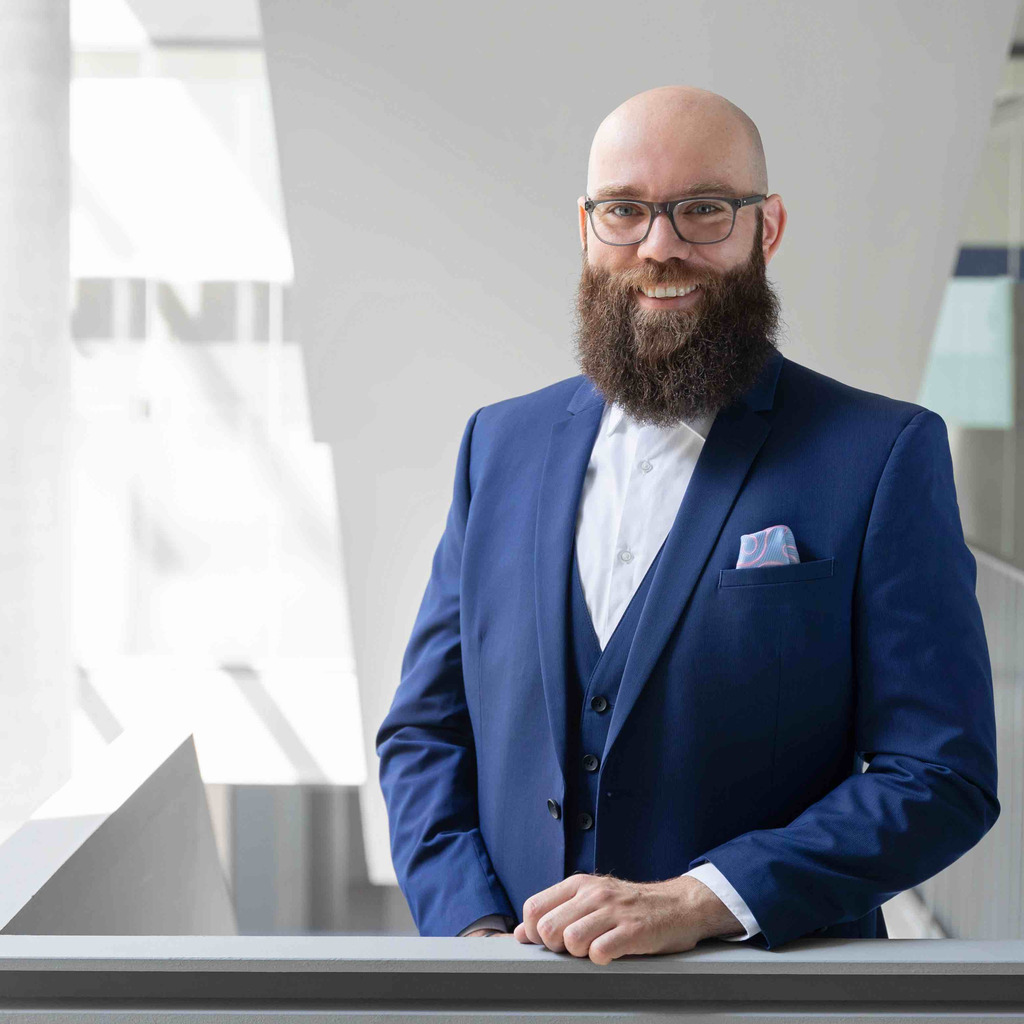 Dr. Patrick Salfeld - Leiter Security Operations Center - Dataport AöR ...