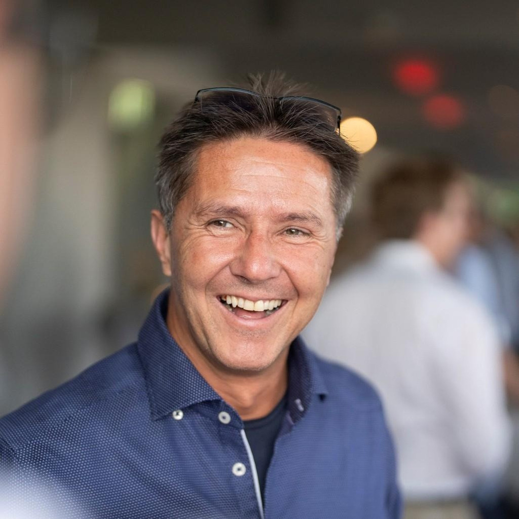 Roger Angst - Vorsitzender der Bankleitung - Raiffeisenbank Zufikon | XING