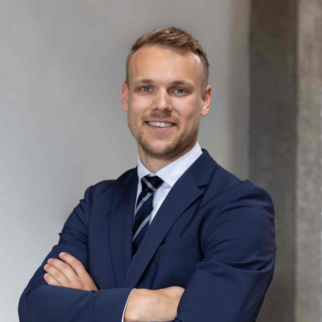 Niklas Wemhoff - Immobilienkaufmann - Engel & Völkers | XING