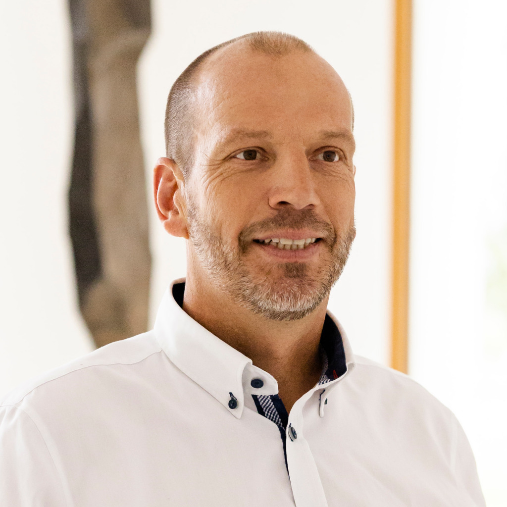 Mag. (FH) Martin Feuerstein - Manager Business Development - Dorn Lift ...