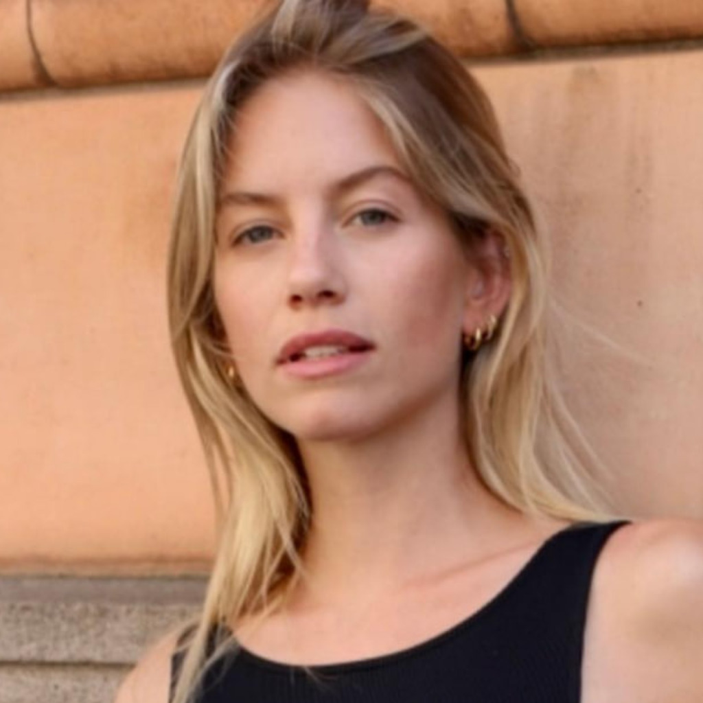 Hannah Dryden - Partner Shareholder - Paul Smith | XING