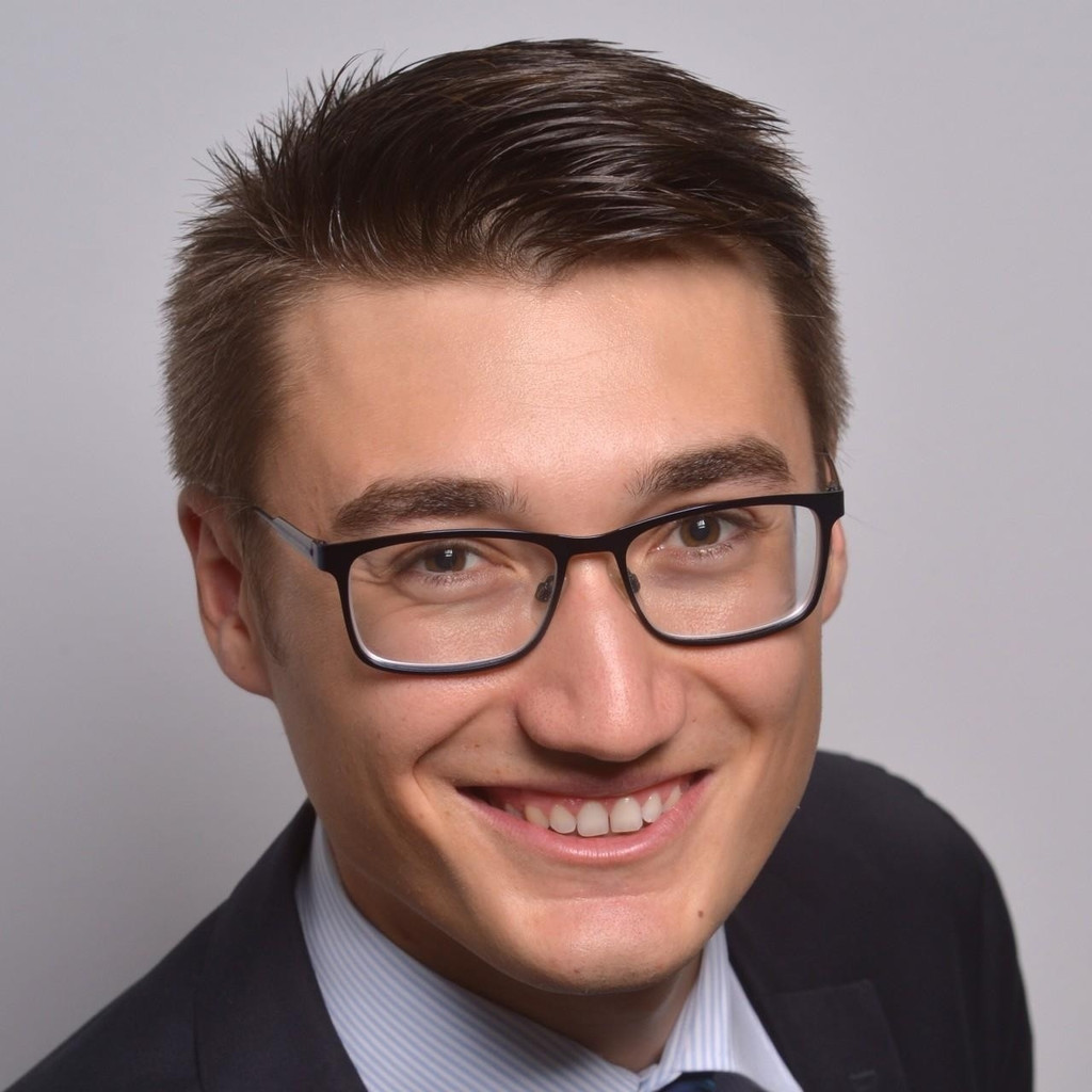 Benedikt Holl - Legal Counsel | Digital Industries - Siemens AG | XING