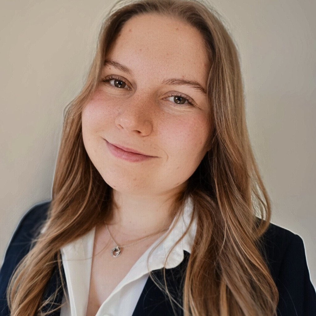 Celine Michelle Henschel - Betriebswirtschaftslehre - Hochschule für ...